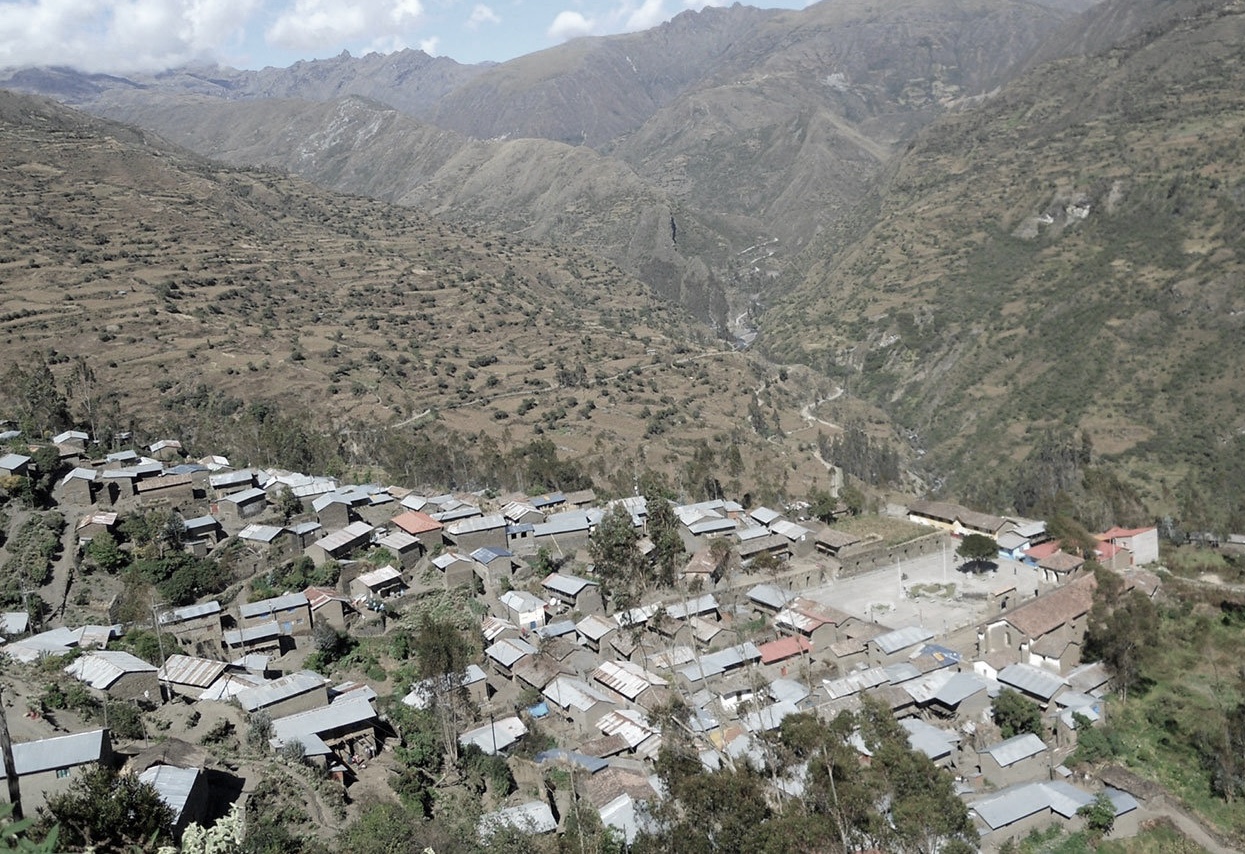 Beautiful Andean Villages & Quechua People in South America